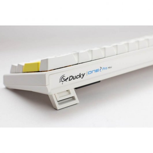 Ducky ONE 2 PRO Classic Mini 60% Pure White Kailh Red RGB PBT Teclado ...